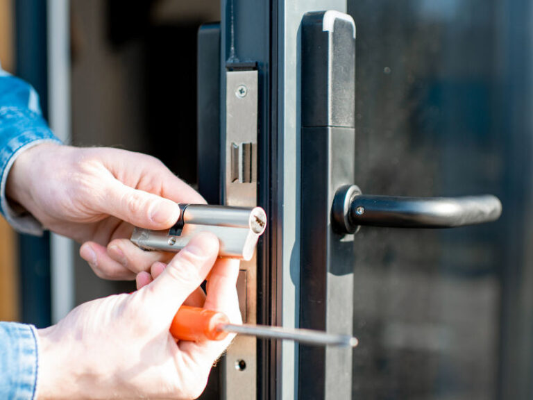 Dos and Don'ts of Finding a Locksmith - KLS Locks